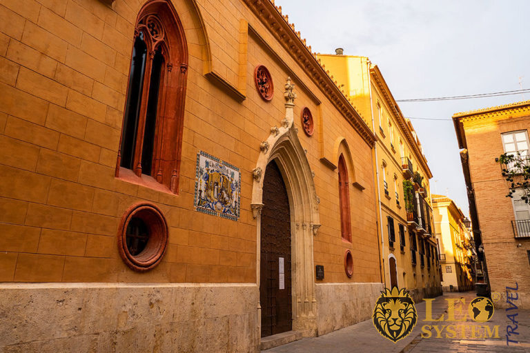 Historic Valencia, Spain. City Tour. | LeoSystem.travel